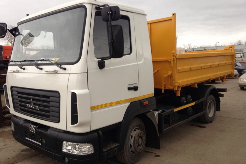 Огляд самоскида МАЗ-4571 4х2