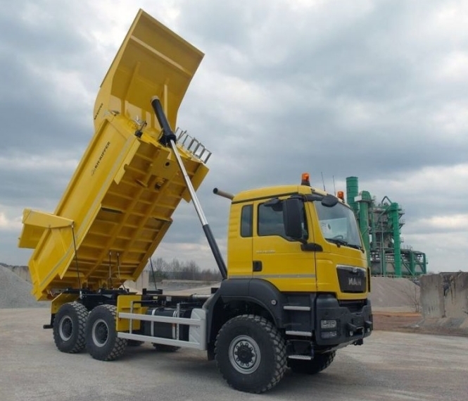 Огляд триосоного самоскида MAN TGS 40.400