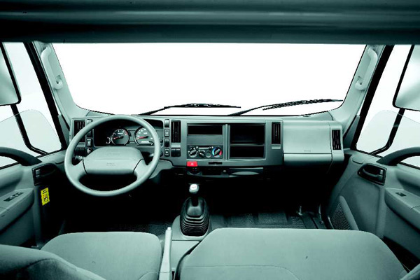 Огляд середньотоннажного шасі Isuzu FSR90